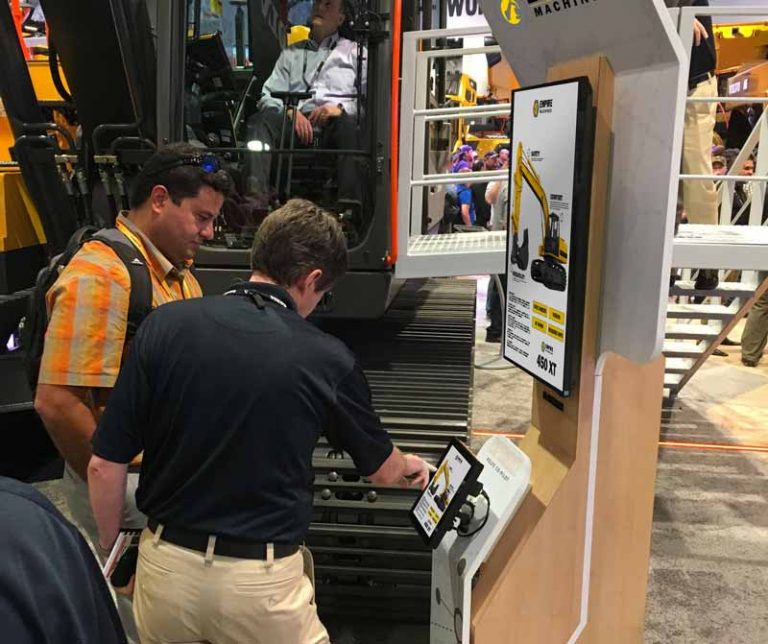 21+ ways to interact with customers at a trade show